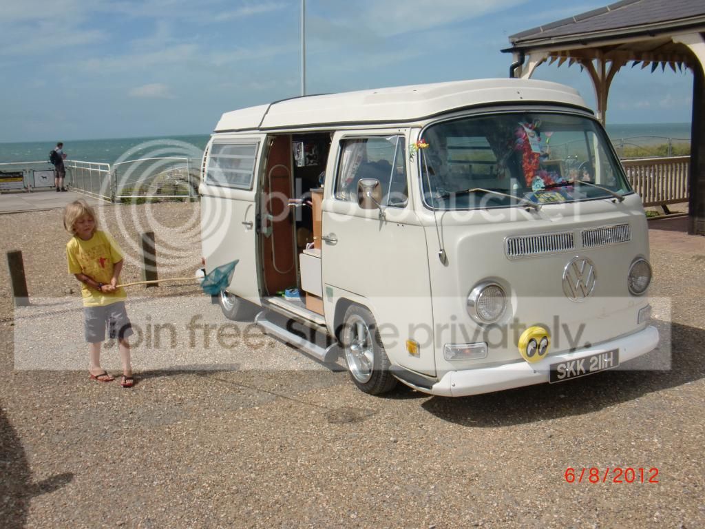 The Travels and Adventures of the Igloo Bus | Volkswagen Type 2 Early ...