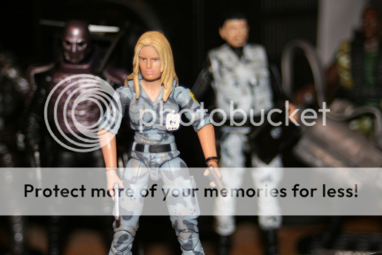 G.I. Joe Rise Of Cobra Cover Girl & Unmasked Storm Shadow In Hand ...