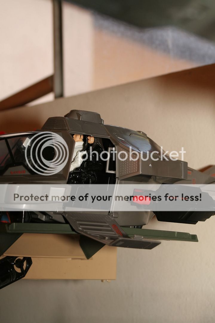 GI Joe Mobile Pit & GI Joe Mobile Command Center comparative review ...